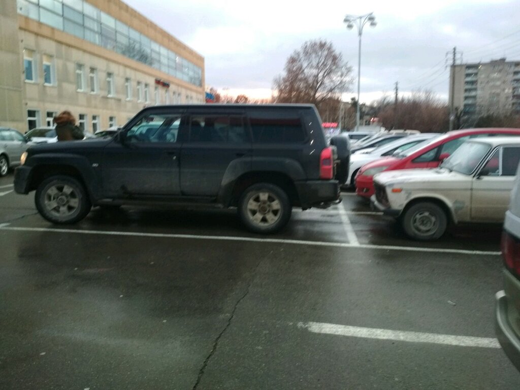 Otoparklar Parking lot, Krasnodar, foto