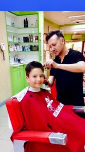 Peluquería Arturo Comín (Comunidad Autónoma de Aragón, Ciudad de Zaragoza, Avenida San José), berberler  Zaragoza'dan