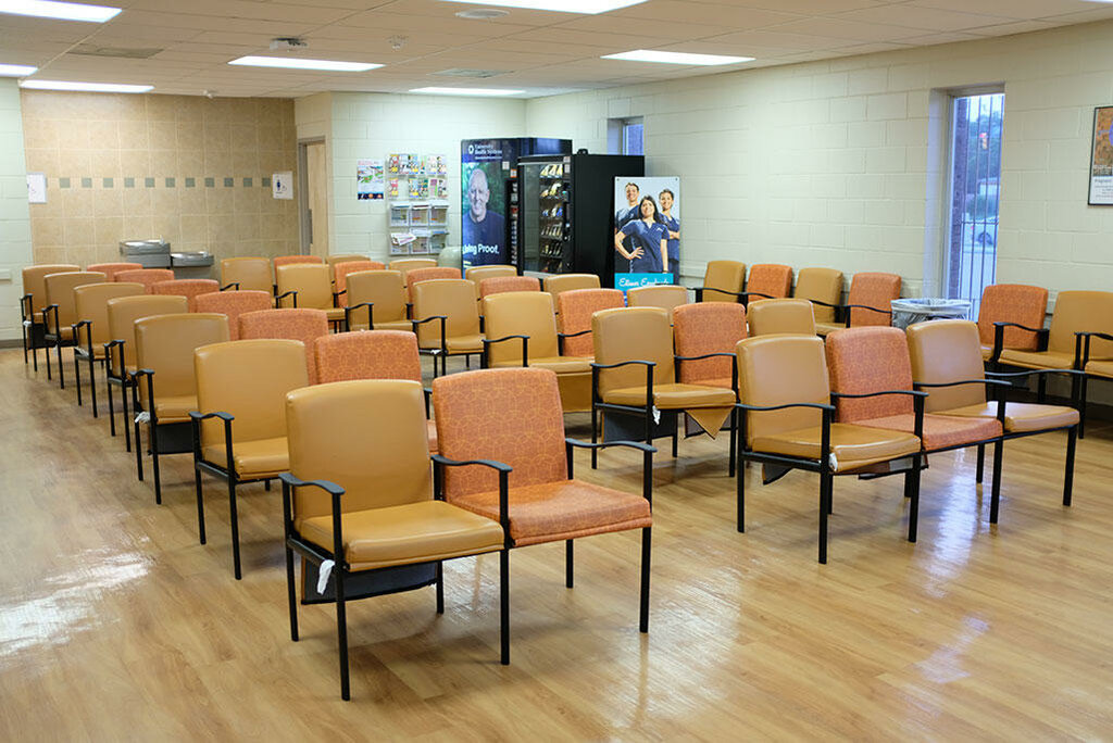 Tıp merkezleri ve klinikler Zarzamora Clinic - University Health, San Antonio, foto