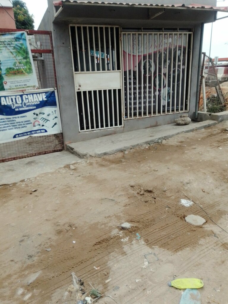 Oto aksesuarları Auto chaves, Loanda, foto