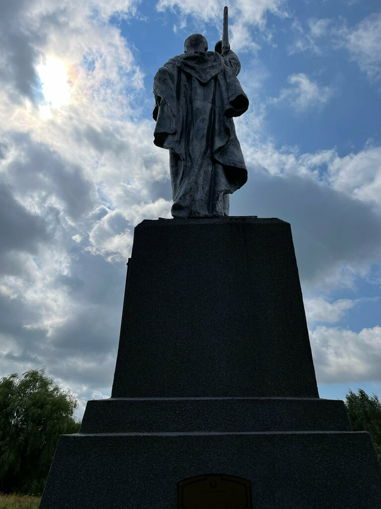 Anıt, heykel The mass grave of Soviet soldiers, Vitebskaya oblastı, foto