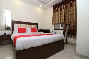 Oyo 28646 Hotel Golden Heart (Northern Railway, Amritsar Railway Station), otel  Amritsar'dan