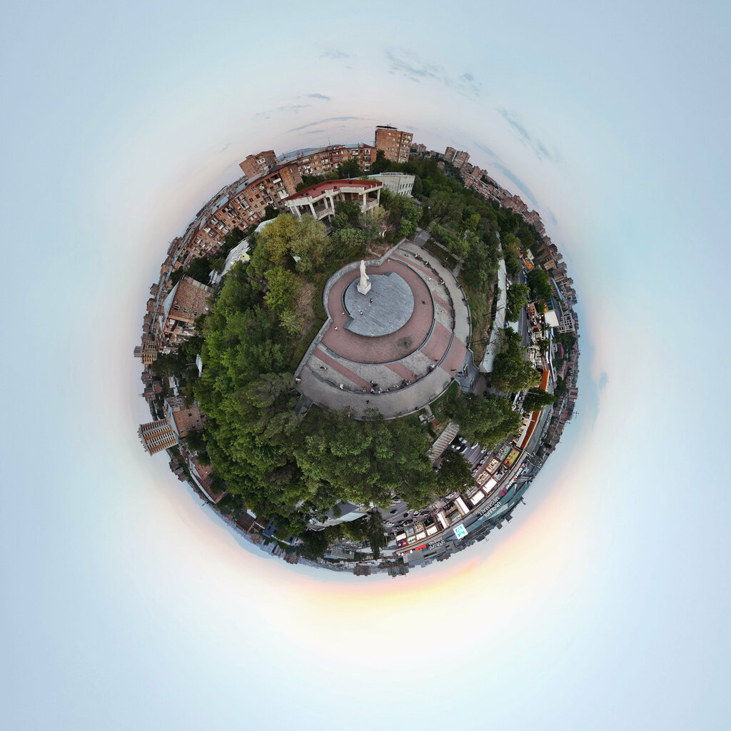 Anıt, heykel Tigran Mets, Erivan, foto