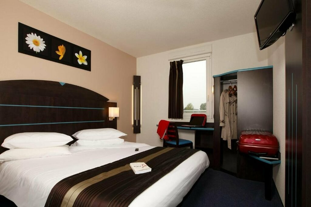 Otel Kyriad Dol de Bretagne, , foto