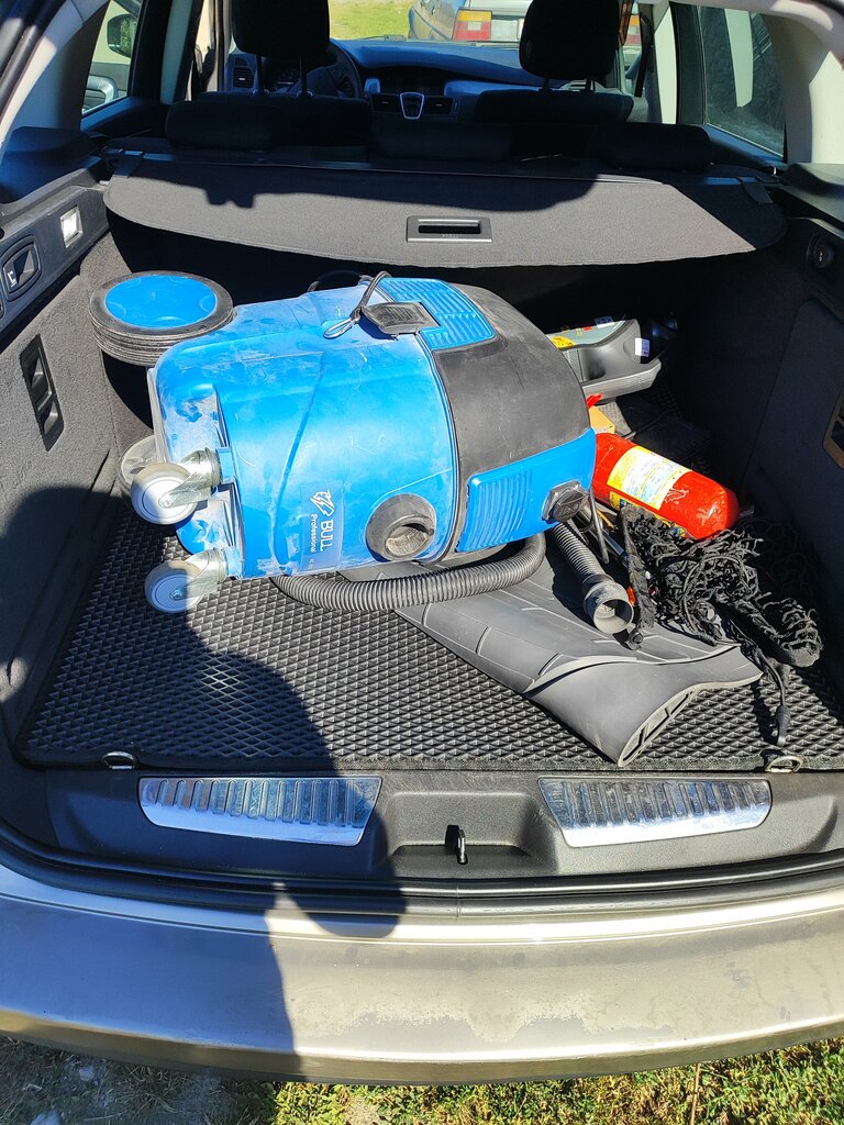 Otomobil yedek parçaları Eva-Brest, Brestskaya oblastı, foto