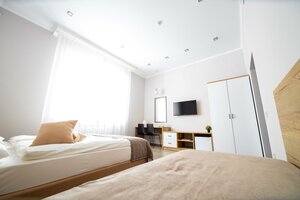 Atria (Solnechniy Drive No:23А, Tyumen), otel  Tiumen'den