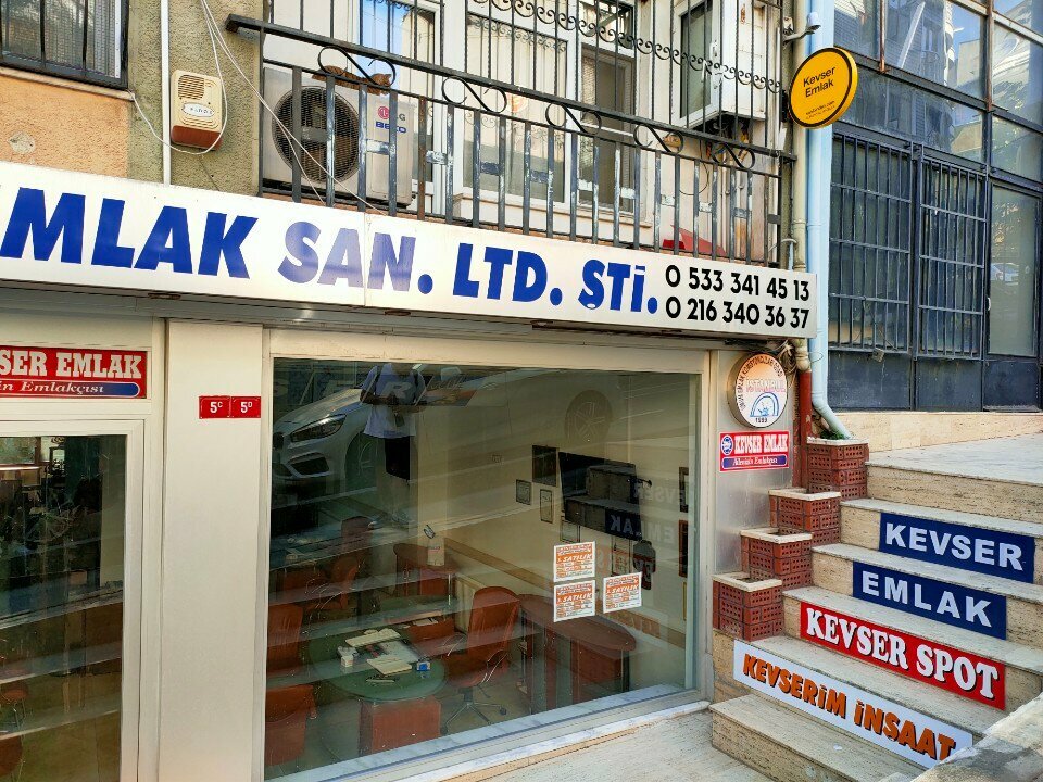 Emlak ofisi Kevser Emlak, İstanbul, foto