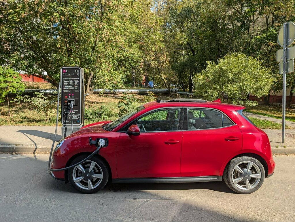Elektrikli oto şarj istasyonları Энергия Москвы, Moskova, foto