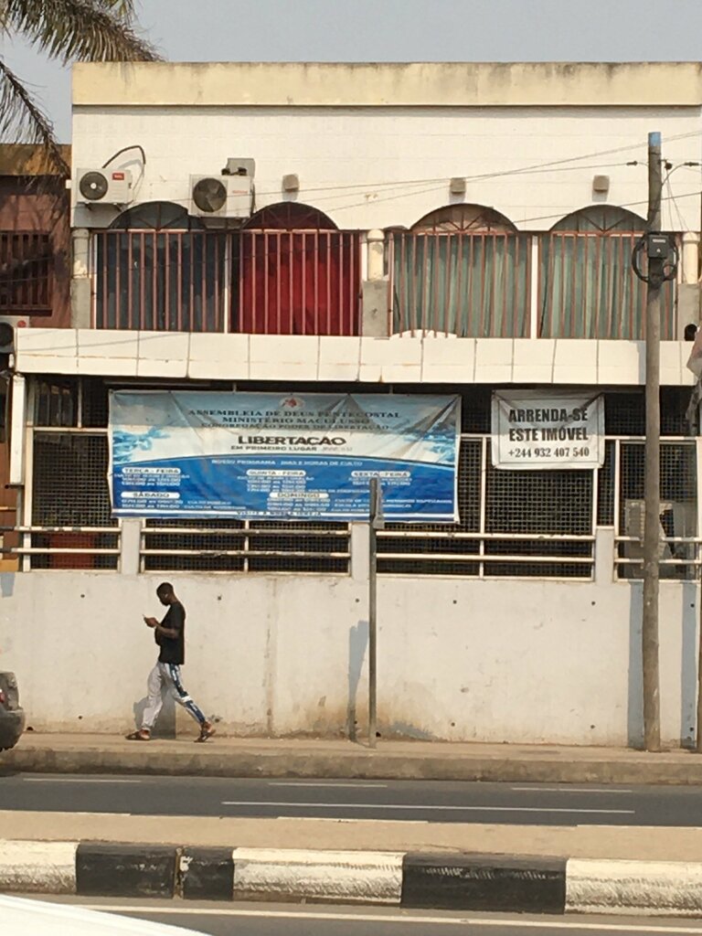 Protestan kilisesi ADPM Congregação Poder De Libertação, Loanda, foto