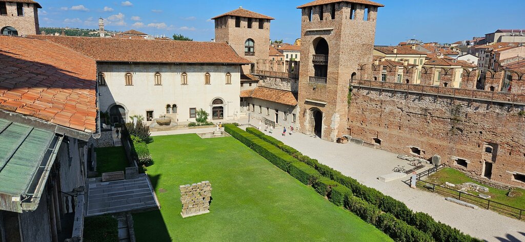 Turistik yerler Castelvecchio, Verona, foto