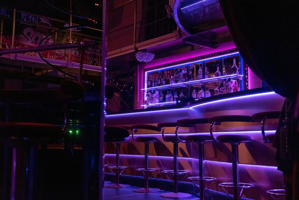 Striptiz kulübü Sova bien strip bar & karaoke, Saint‑Petersburg, foto