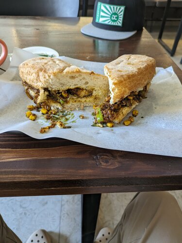 Kafe Al Ahwaz Café-Pub & Restaurant, Gümrü, foto