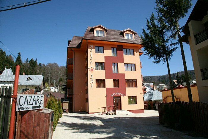 Otel Hotel Iri Busteni, , foto