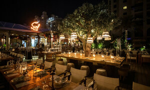 Surf Club (The Palm Jumeirah Island, Jumeirah, Dubai), restoran  Dubai'den