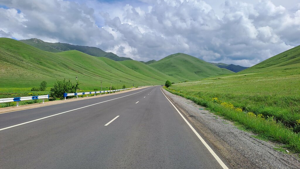 Dağ geçidi Spitak Pass, Aragatsotn, foto