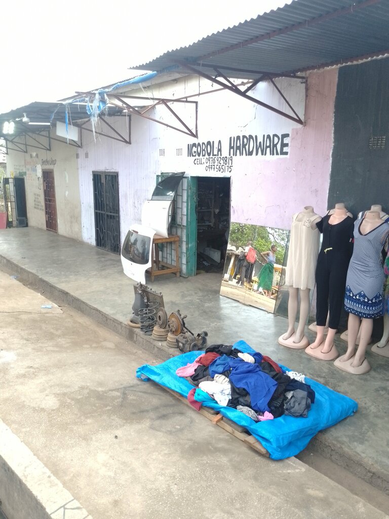 Yapı mağazası Ngobola Hardware, Lusaka, foto