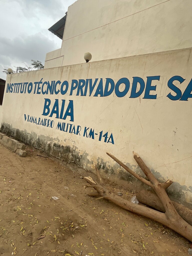 Yüksekokul Instituto Técnico de Saúde Privado Baia, Loanda, foto