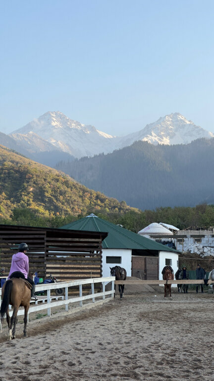 At ve binicilik kulüpleri Almaty Horse Explorers, Almatı eyaleti, foto