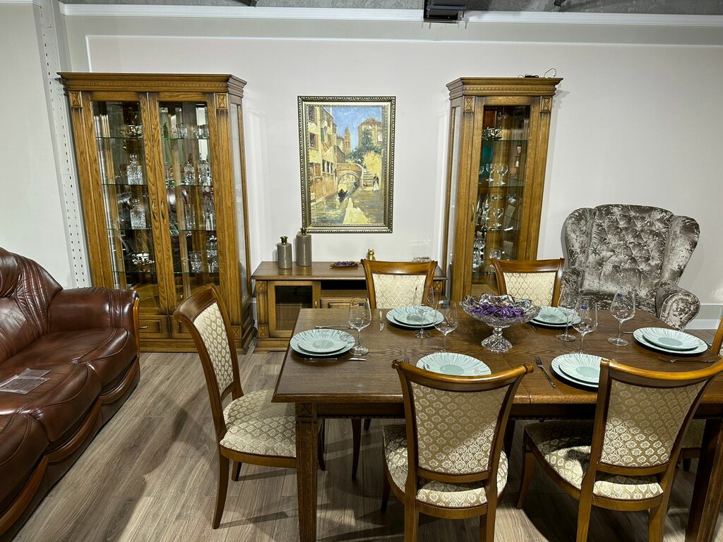 Mobilya mağazaları Pinskdrev, Moskova, foto