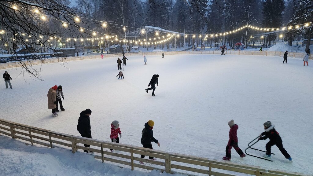 Buz pateni pistleri Космос, Izhevsk, foto
