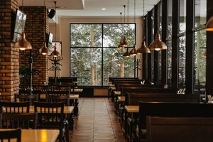 Brezel Bräuhaus (ulitsa Karla Marksa No:91, posyolok Turgoyak), restoran  Çeliabinskaya oblastından