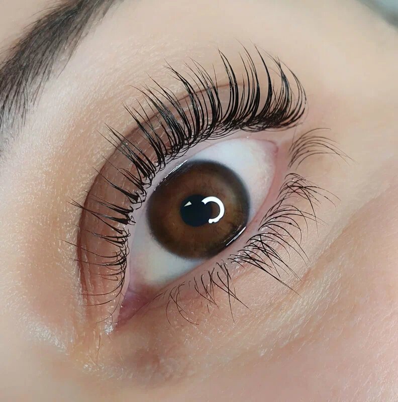 Kaş ve kirpik salonu UpFase, Moskova, foto