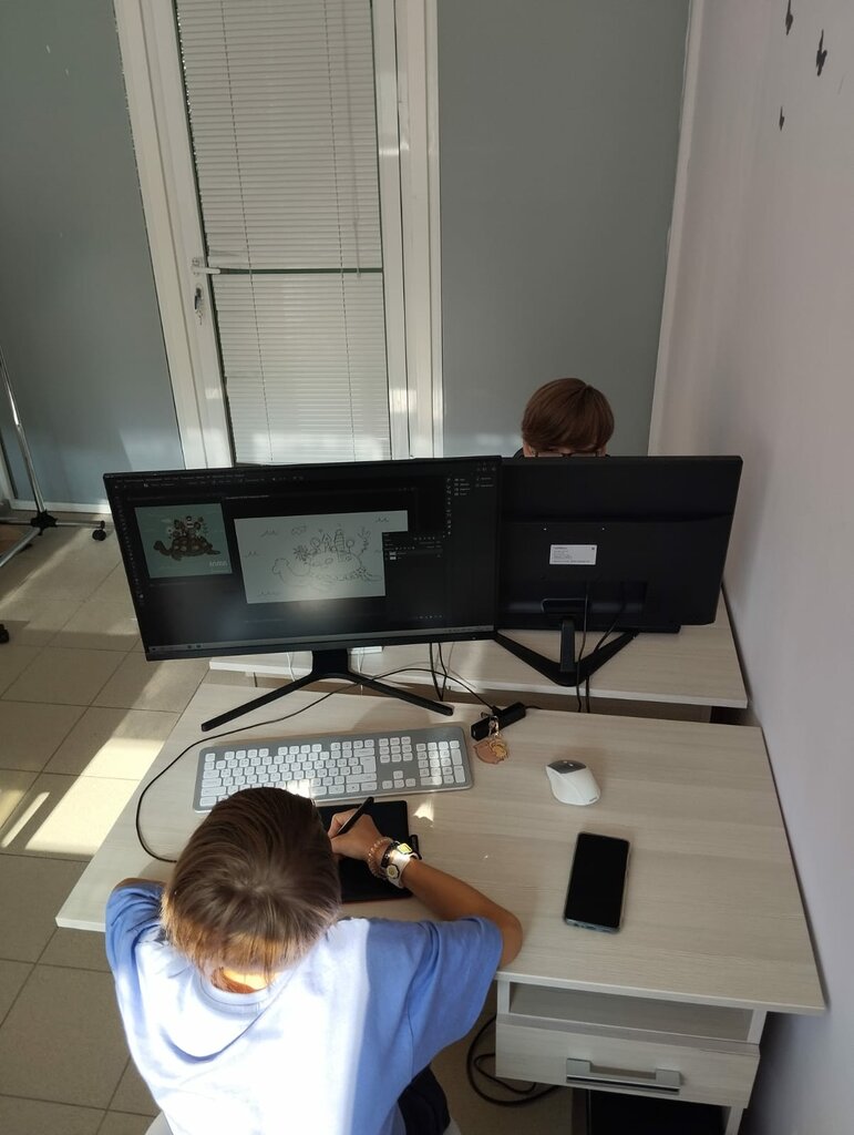 i̇ş merkezi Маяк, Konakovo, foto