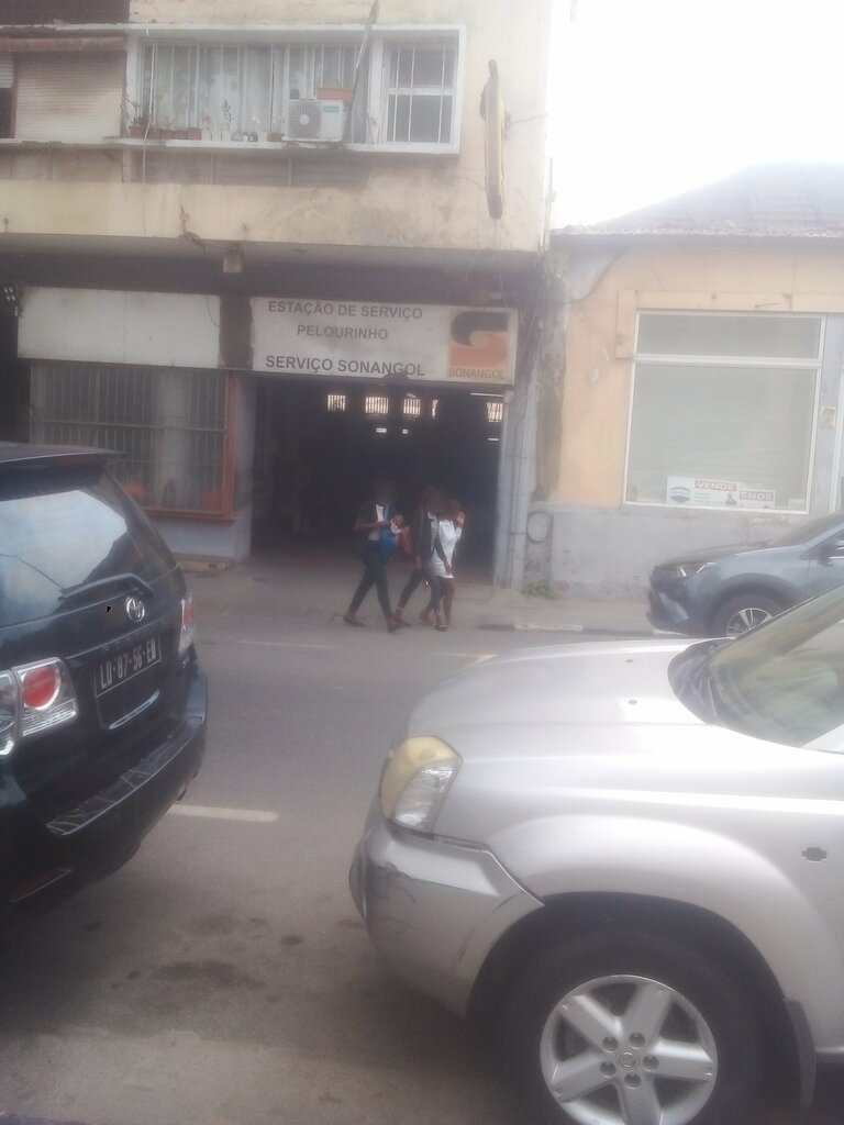 Otomobil servisi Serviço sonangol, Loanda, foto