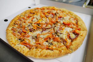 Фабрика Кухня Пицца (P.I. Smorodina Street No:8А, Lipetsk), kafe  Lipetsk'ten