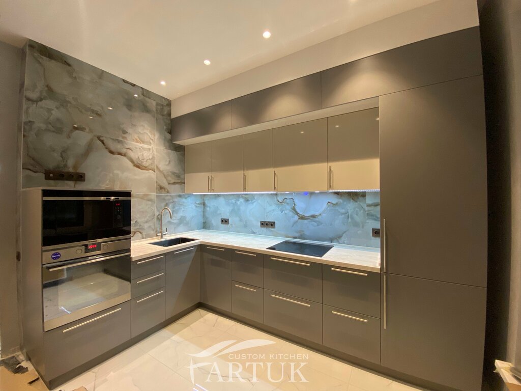 Özel mobilya yapımı Fartuk Custom Kitchen, Moskova, foto