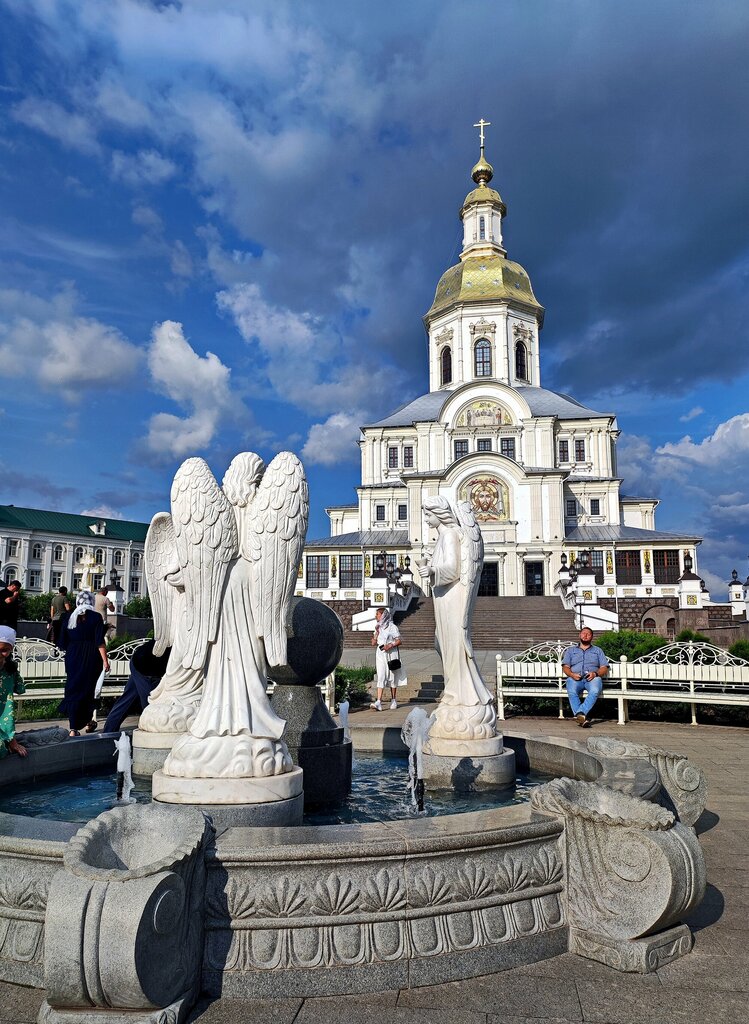 Çeşme фонтан Святая Троица, Nijegorodskaya oblastı, foto