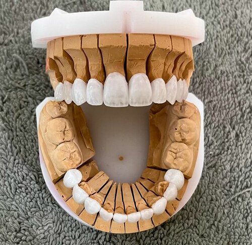 Photo: Express Dental Lab, dental laboratory, Al Tayer Building, Al ...