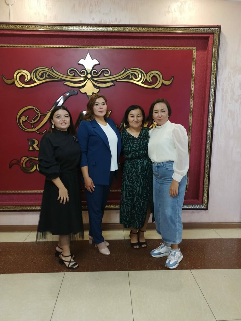 Düğün, toplantı salonu Alima, Karağandı eyaleti, foto