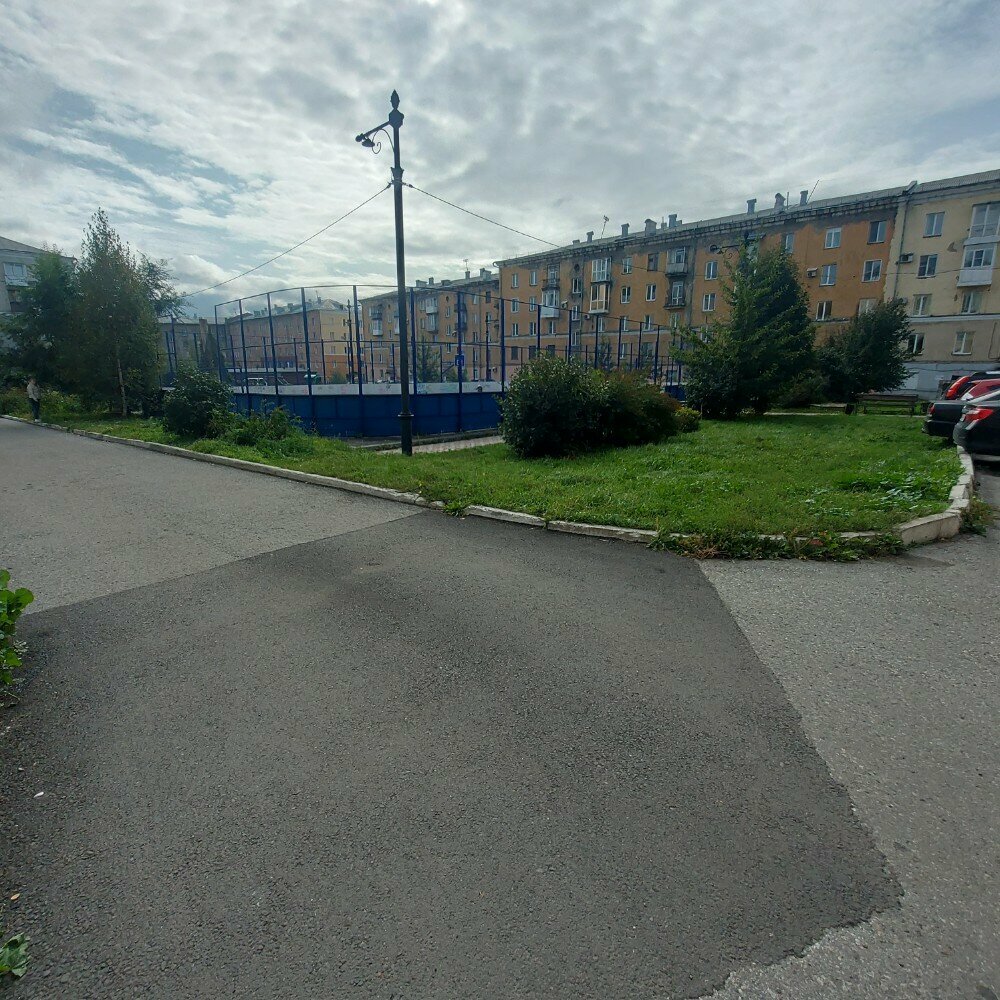 Spor alanı Хоккейная площадка, Novokuznetsk, foto