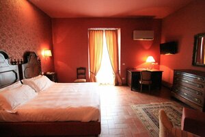 Hotel Royal Victoria - by R Collection Hotels (Lombardy, Lecco, Piazza San Giorgio, 8), otel  Lombardiya'dan