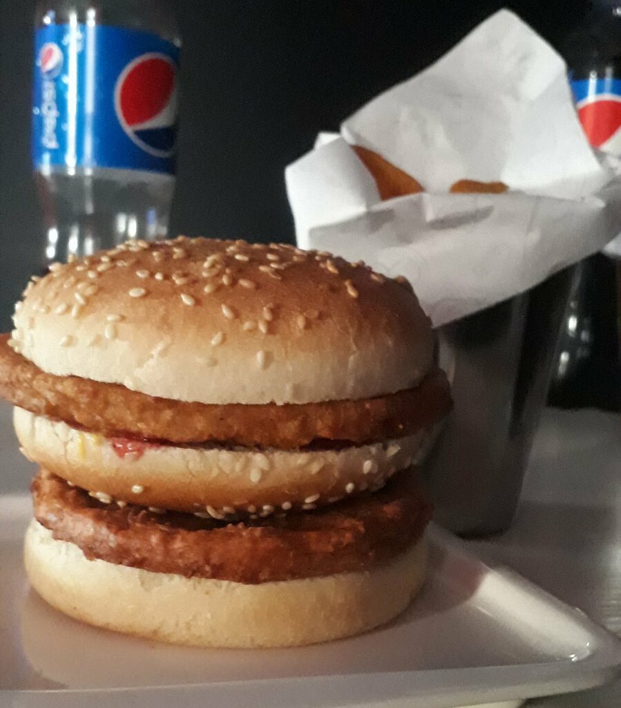 Kafe Изумруд, Çeçen Cumhuriyeti, foto