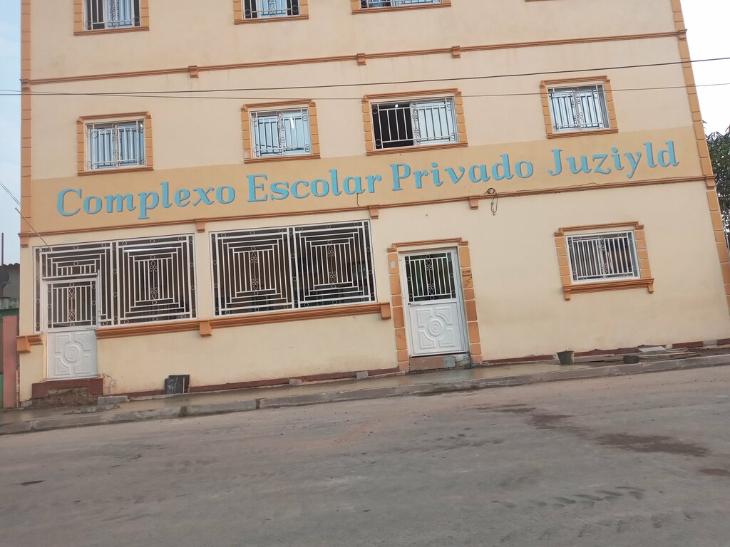 Çağrı merkezleri Complexo escolar privado Juziyld, Loanda, foto