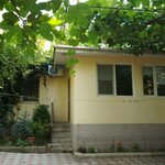 Guesthouse (No:30, посёлок городского типа Никита), konuk evi  Kırım Cumhuriyeti'nden