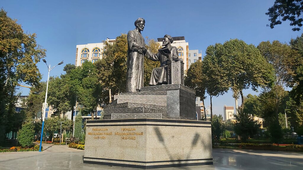 Anıt, heykel A. Navoi, Duşanbe, foto