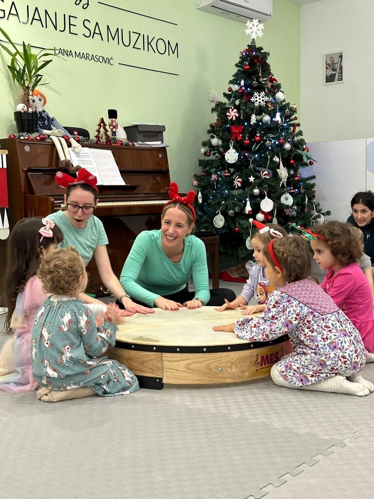 Müzik okulları ve konservatuarlar Odgajanje Sa Muzikom, Belgrad, foto