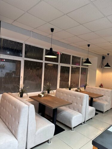 Suşi restoranı Zhishi Sushi, Birsk, foto