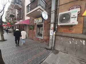 Tumanyan's Crepes and Waffles (Tumanyan Street No:33, Yerevan), fast food  Erivan'dan