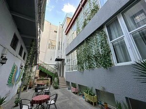 Garden Inn Nizami Hotel (Tagiyev Haci Zeynalabdin Street No:5, Baku), otel  Bakü'den
