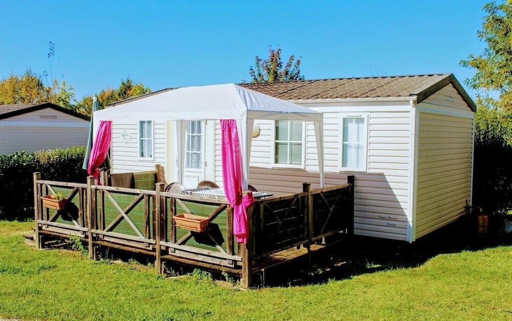 Kamp alanları Camping Le Pontis, , foto