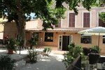 Le Clos Des Acacias (Provence-Alpes-Côte d'Azur, Var, Arrondissement de Toulon, Signes, Avenue du Cheval Blanc), otel