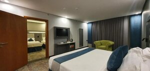 Pine Inn Madinah (Madinah, Prince Muqrin Bin Abdulaziz Street), otel  Medine'den