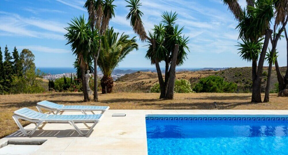 Otel Villa - 4 Bedrooms with Pool, WiFi and Sea views - 107886, Endülüs, foto
