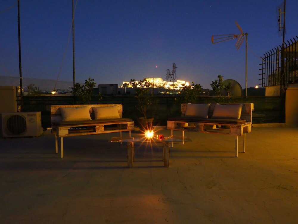 Otel Psirri Artistic Rooftop Apartment with Acropolis View, Atina, foto