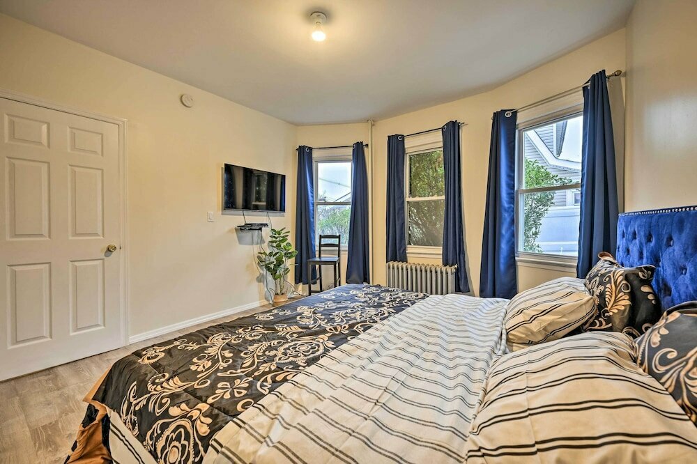 Otel Charming Long Island Home w Fenced Yard!, New York Eyaleti, foto