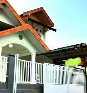 Almira Homestay near Airport - Hostel (Jambi, Jambi City, Jambi), otel  Jambi'den